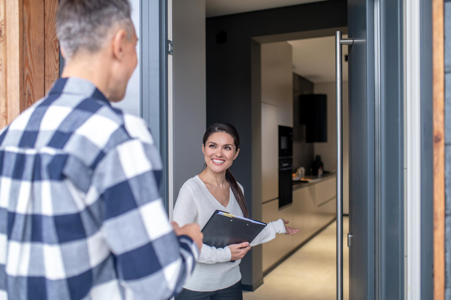 What Is Sales Canvassing and Dos And Don'ts of Canvassing